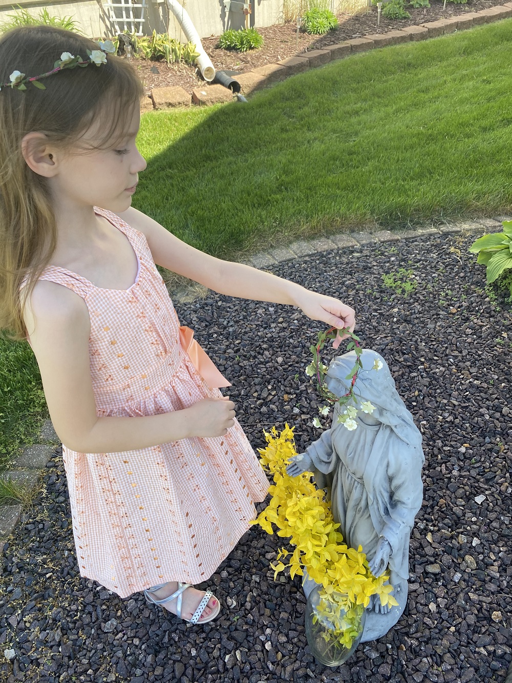 A Simple May Crowning of Mary at Home - My Liturgical Life